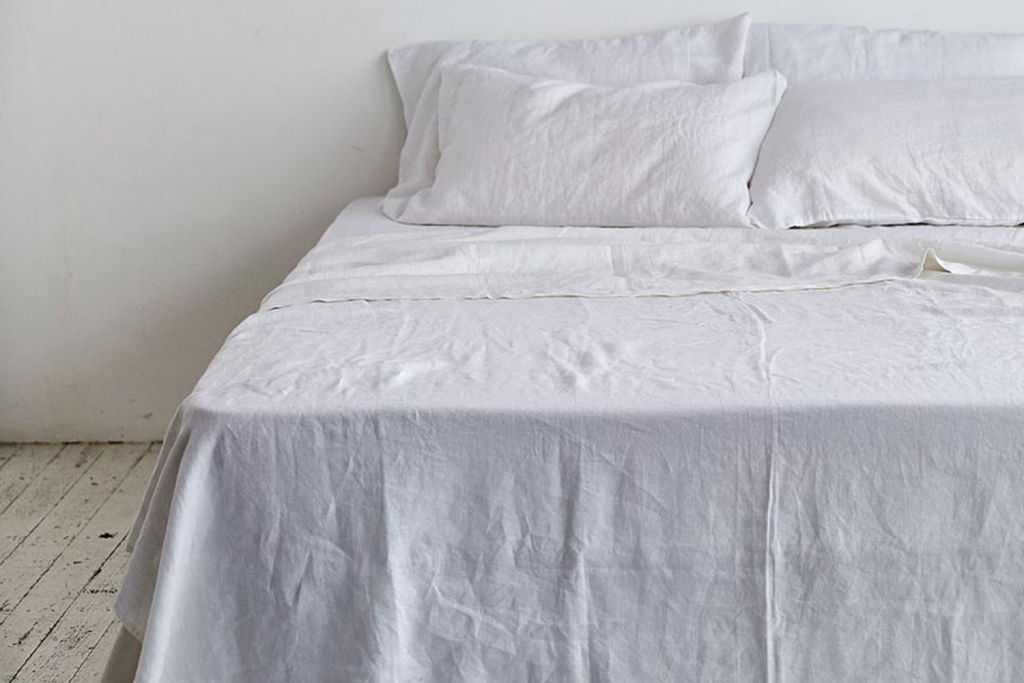 10 Easy Pieces: Simple White Sheets - Remodelista