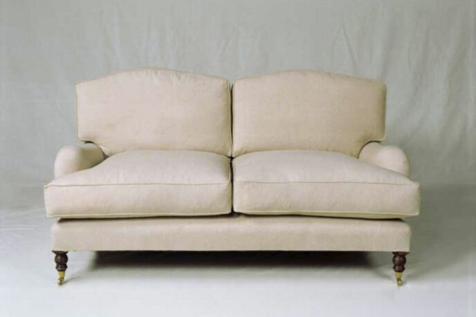 10 Easy Pieces: Curvaceous Loveseats, Luxe Edition - Remodelista