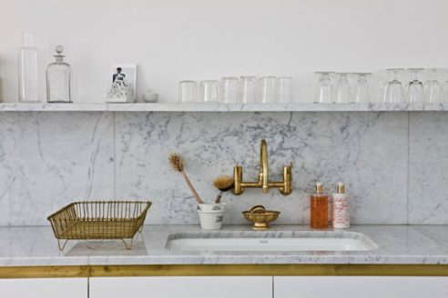 Steal This Look: A Glamorous London Kitchen in Marble and Brass ...
