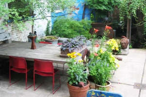 Outdoors: Red Garden Accents - Remodelista