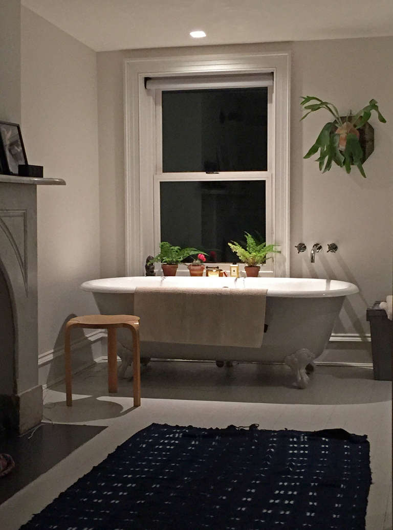 How to Install Flattering Lighting in the Bathroom: Remodeling 101 ...