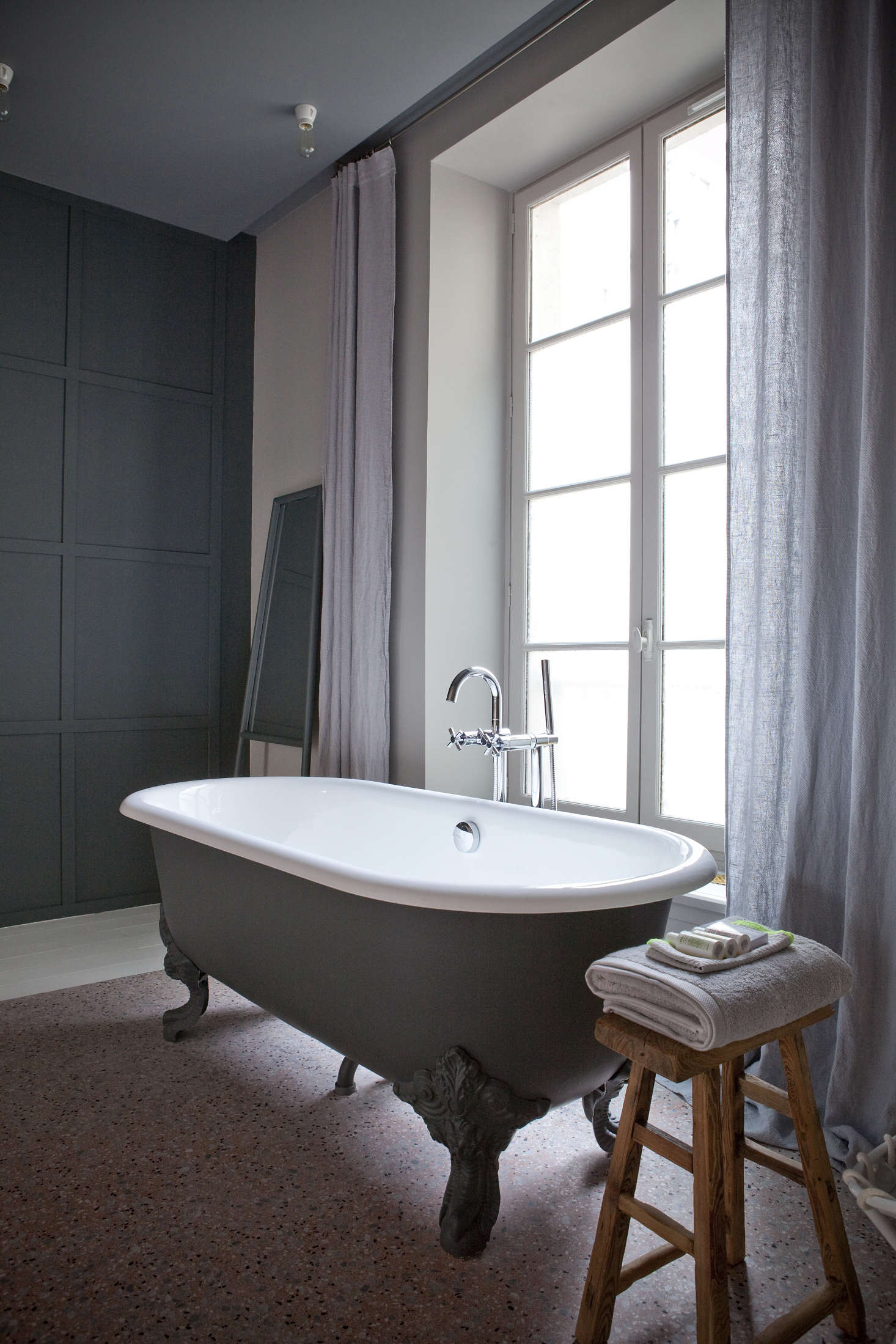 Greatest Hits: 10 Favorite Baths à la Française - Remodelista