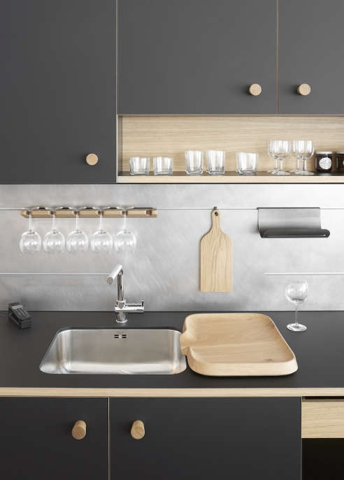 Kitchen of the Week: Jasper Morrison's First Modular Kitchen for ...