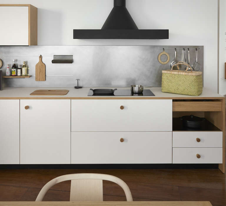 Kitchen of the Week: Jasper Morrison's First Modular Kitchen for ...