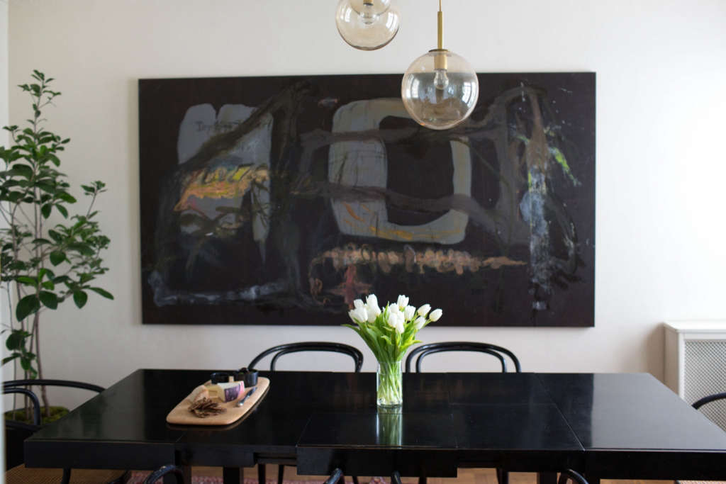 House Call: Gallerist Lisa Overduin’s Artful Apartment in Los Angeles ...