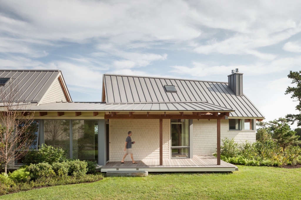 10 Favorites: Wood-Shingled Beach Houses from the Remodelista Architect ...