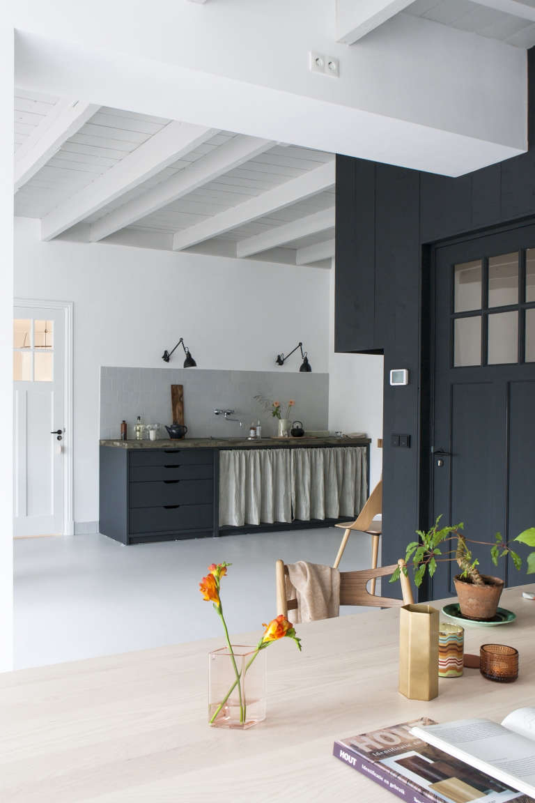 The Unfitted Kitchen: 14 Deconstructed Spaces - Remodelista