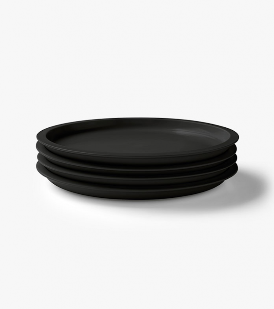 10 Easy Pieces: Dramatic Black Dinnerware - Remodelista