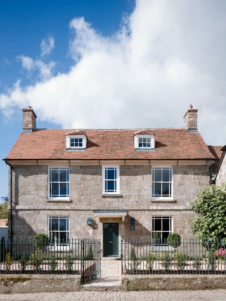 Blue Period: An English Manor House Channels Picasso - Remodelista