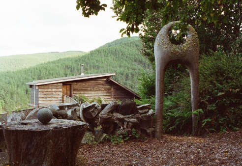 Blunk House: Inside a Master's Sculptural Homestead, Hewn by Hand, in ...