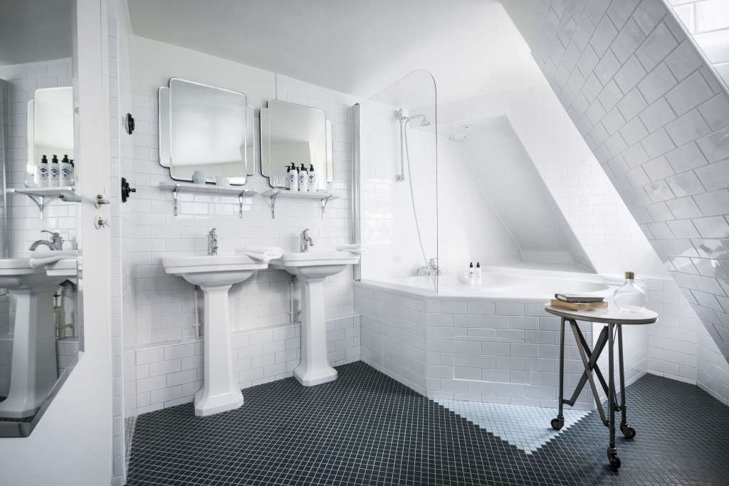 Greatest Hits: 10 Favorite Baths à la Française - Remodelista