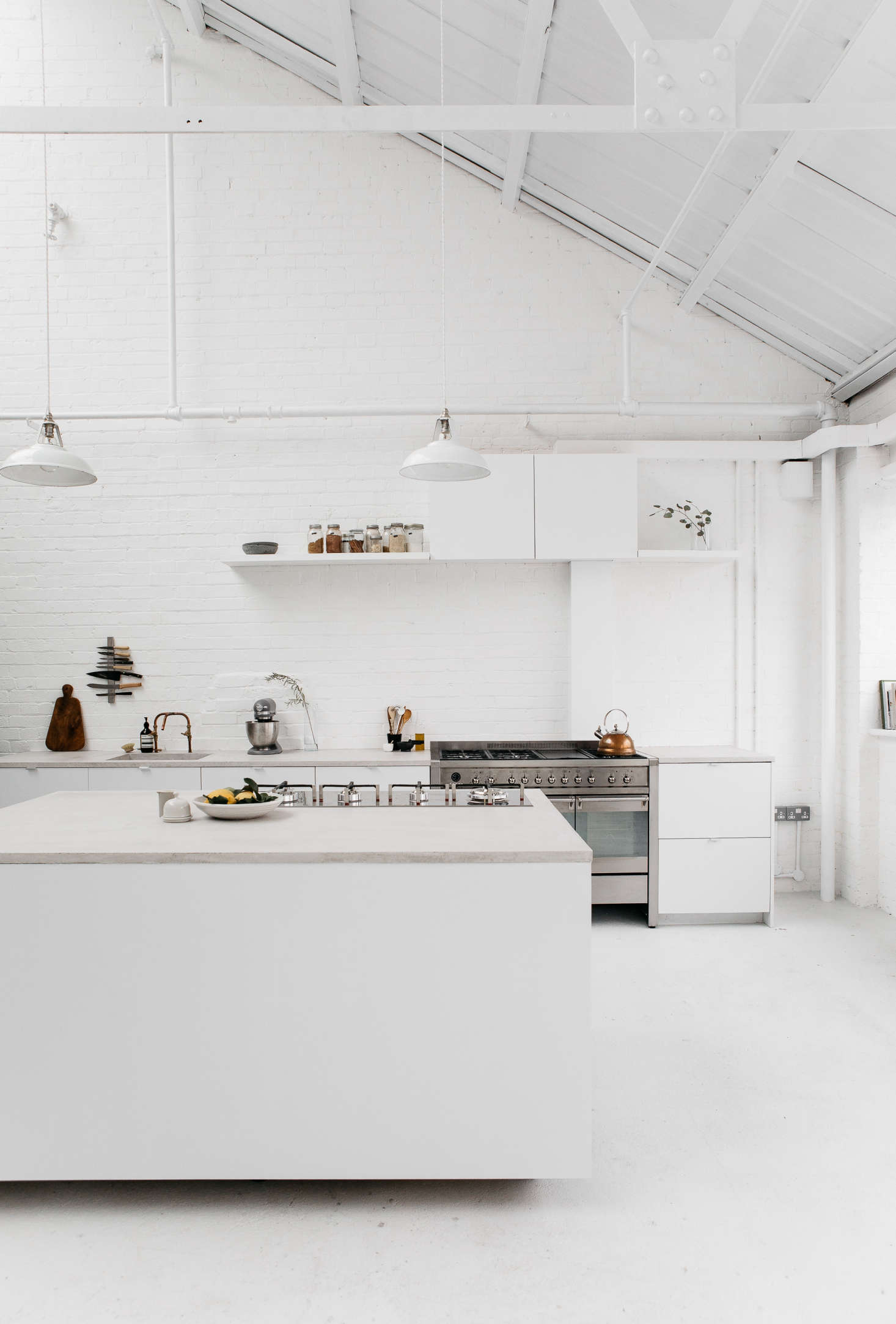 Steal This Look: All-White Industrial Kitchen in London, Ikea Hacks ...