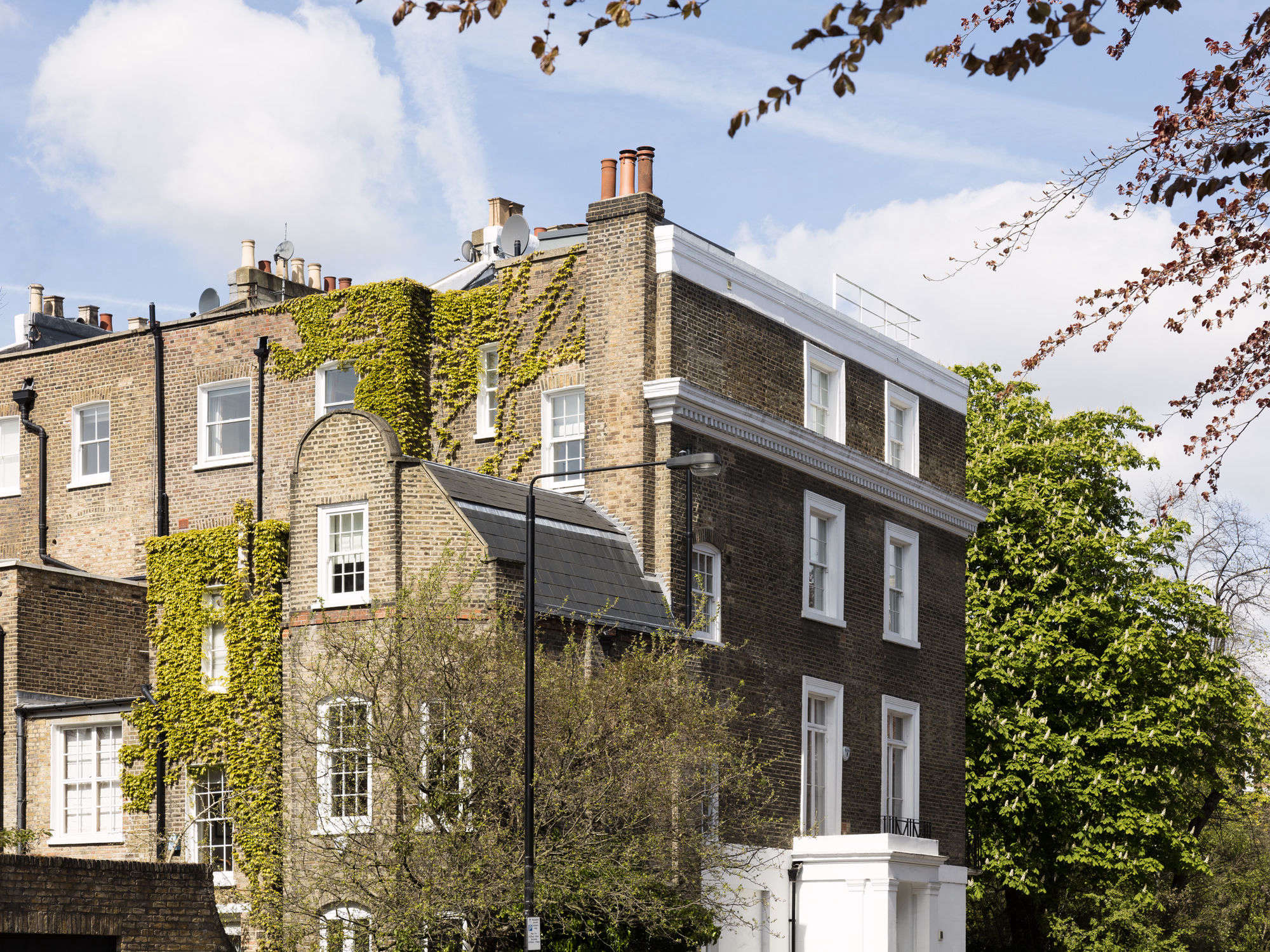 A Notting Hill Townhouse Artfully Transformed by Sadie Snelson ...