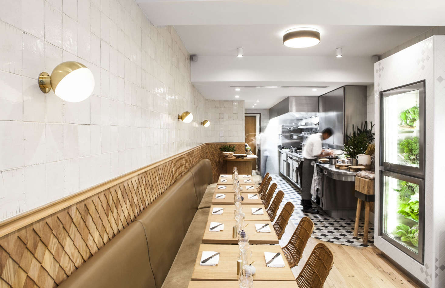 Fashion's Favorite Restaurant in Paris: Clover on the Left Bank ...