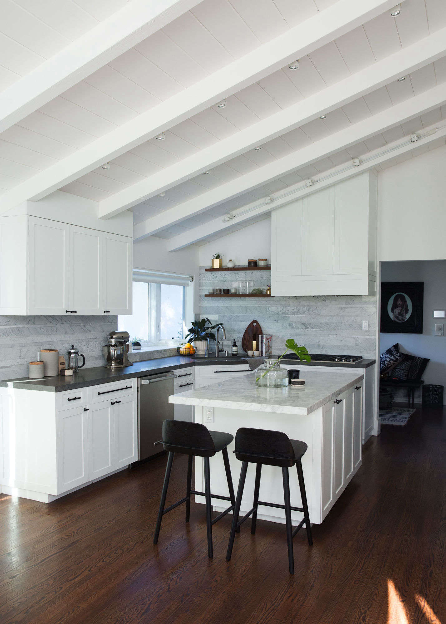 With a Rockstar Edge: A Renovated LA Bungalow for a Musician, Off-Tour ...