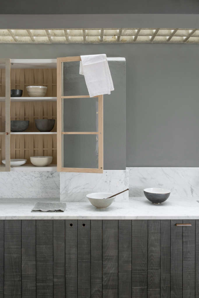 Modern farmhouse kitchen by Sebastian Cox for deVol