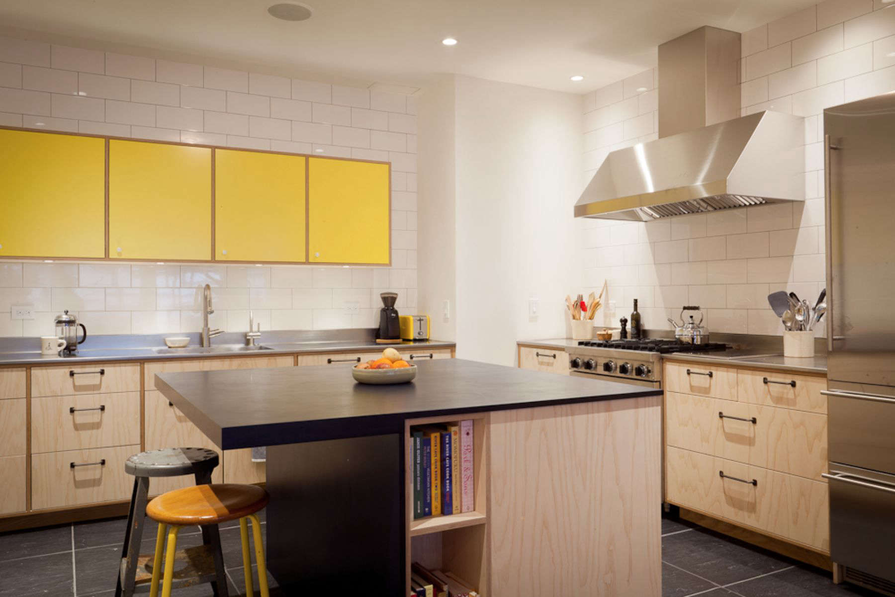 Best Professional Kitchen: A Sunny Chelsea Kitchen by Robertson-Tait ...