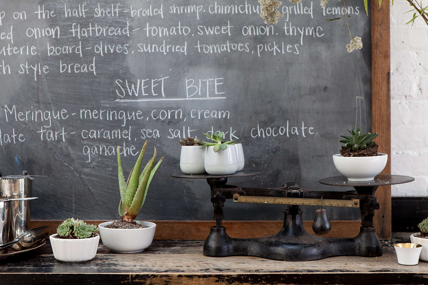 The Effortlessly Cool Chef's Apartment: 9 Ideas to Steal from Cook ...