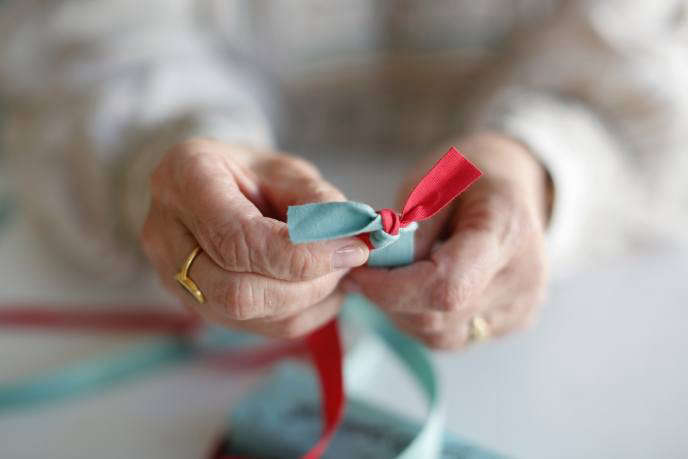 DIY: A Trio of Gift Wrapping Master Classes from the Doyenne of ...