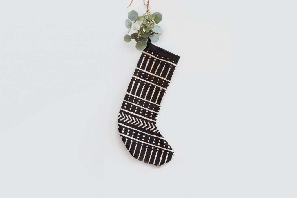 Mantel Trimmings: 7 Favorite Holiday Stockings - Remodelista