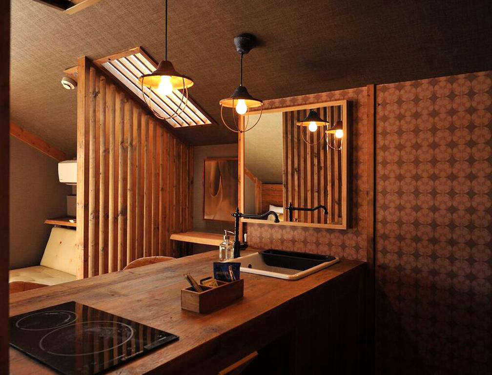 Box Hotel in Hakone, Japan: A New Boutique Lodge with Views of Lake ...