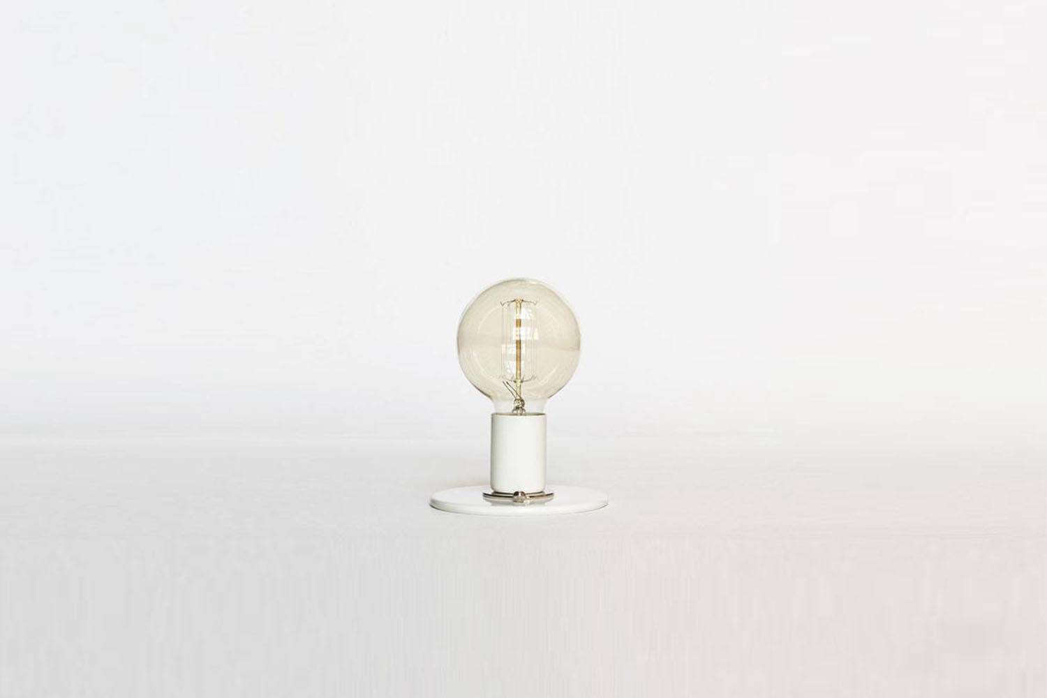 10 Easy Pieces: Modern White Ceiling Socket Fixtures, from $5 to $300 ...