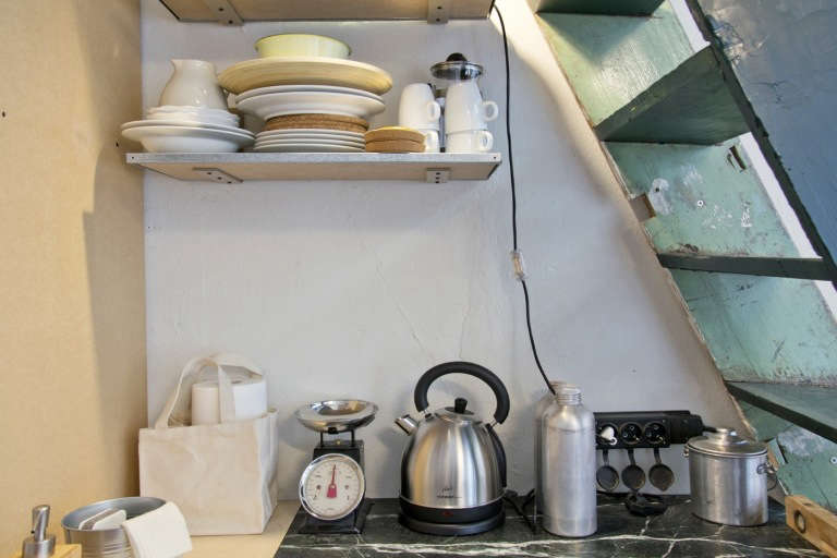 Luxe on a Dime: 15 High/Low Hacks for Using Marble Scraps, from the ...