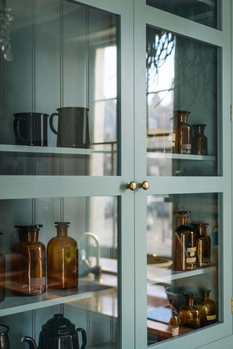 Kitchen of the Week: deVol's Urban Rustic Kitchen Gets a Glamorous ...