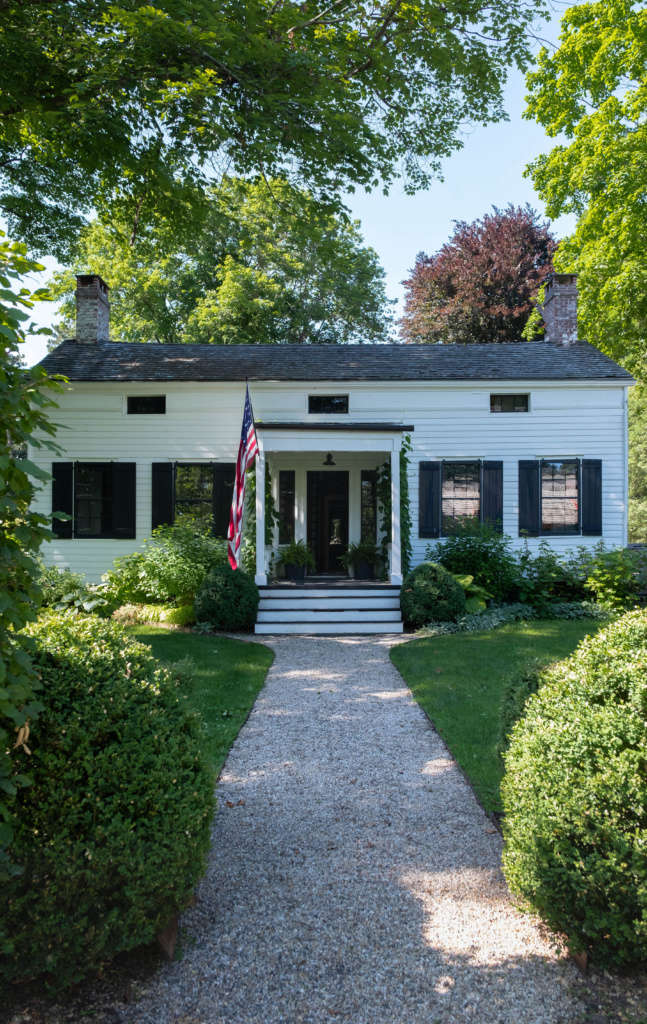 Hudson Eclectic: An Artist’s Circa-1830 Home in Claverack, New York ...
