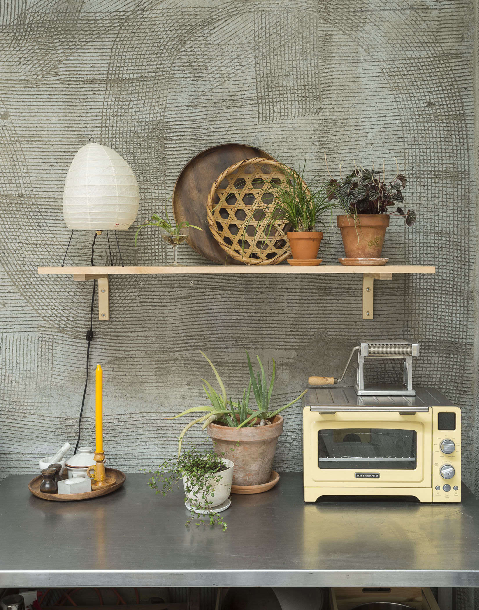 14 Times Noguchi Lamps Stole the Spotlight, Plus 5 to Buy - Remodelista