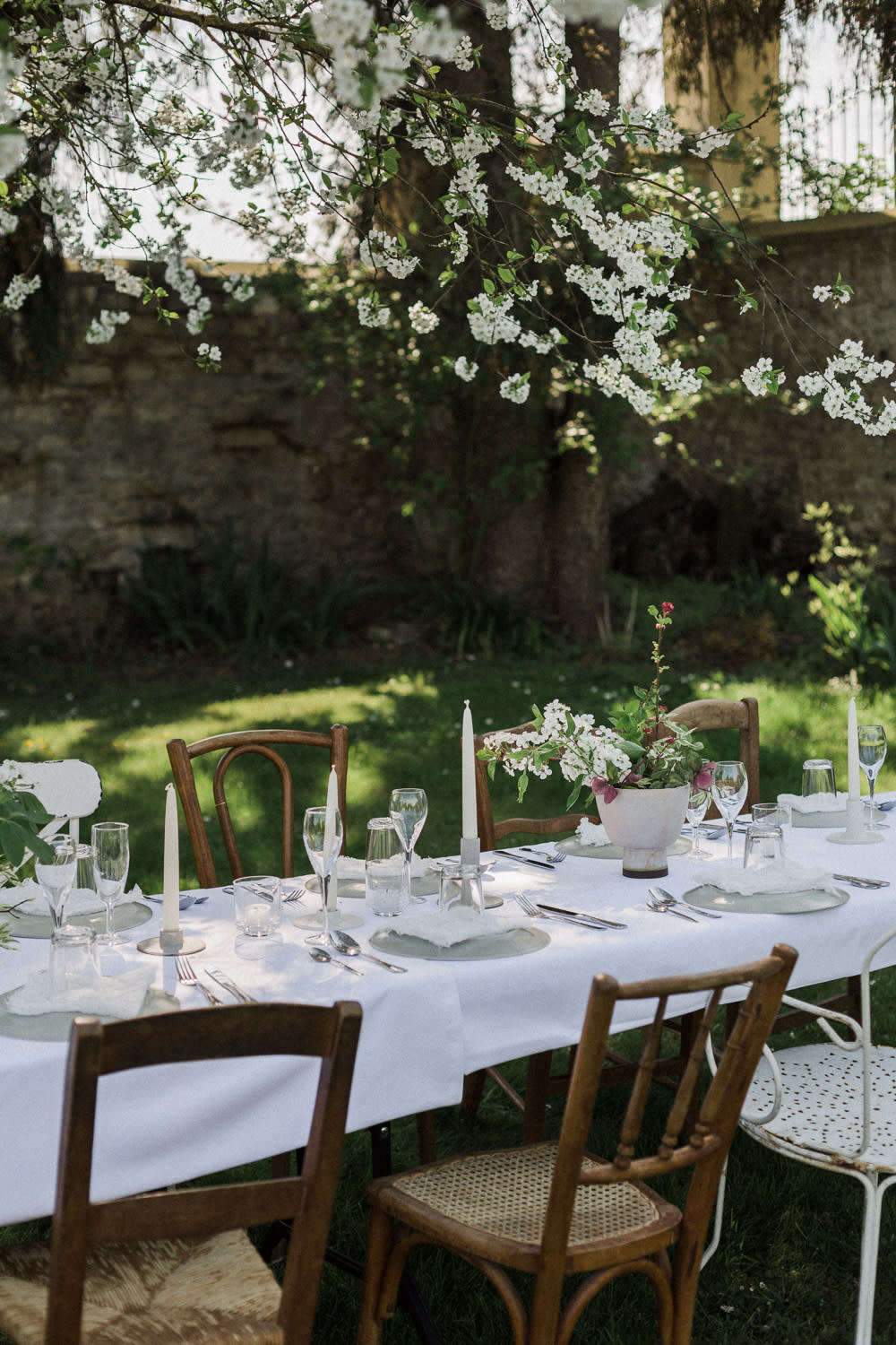 How to Set the Table like a Frenchwoman: Expert Advice