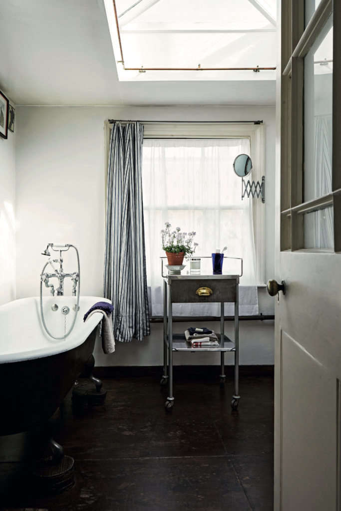 Stylish timeless British interiors from the Perfect English Townhouse book