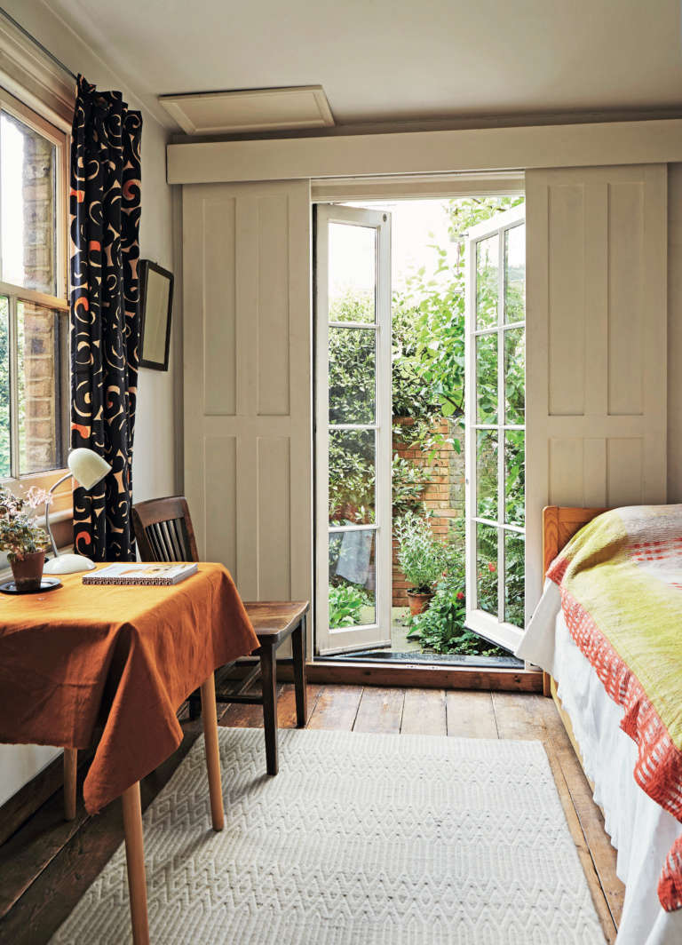 Stylish timeless British interiors from the Perfect English Townhouse book