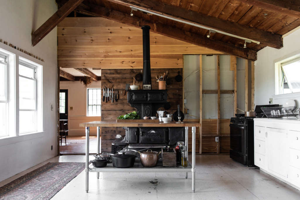 The House That Craigslist Built: A Bare-Bones Farmhouse in Midcoast ...