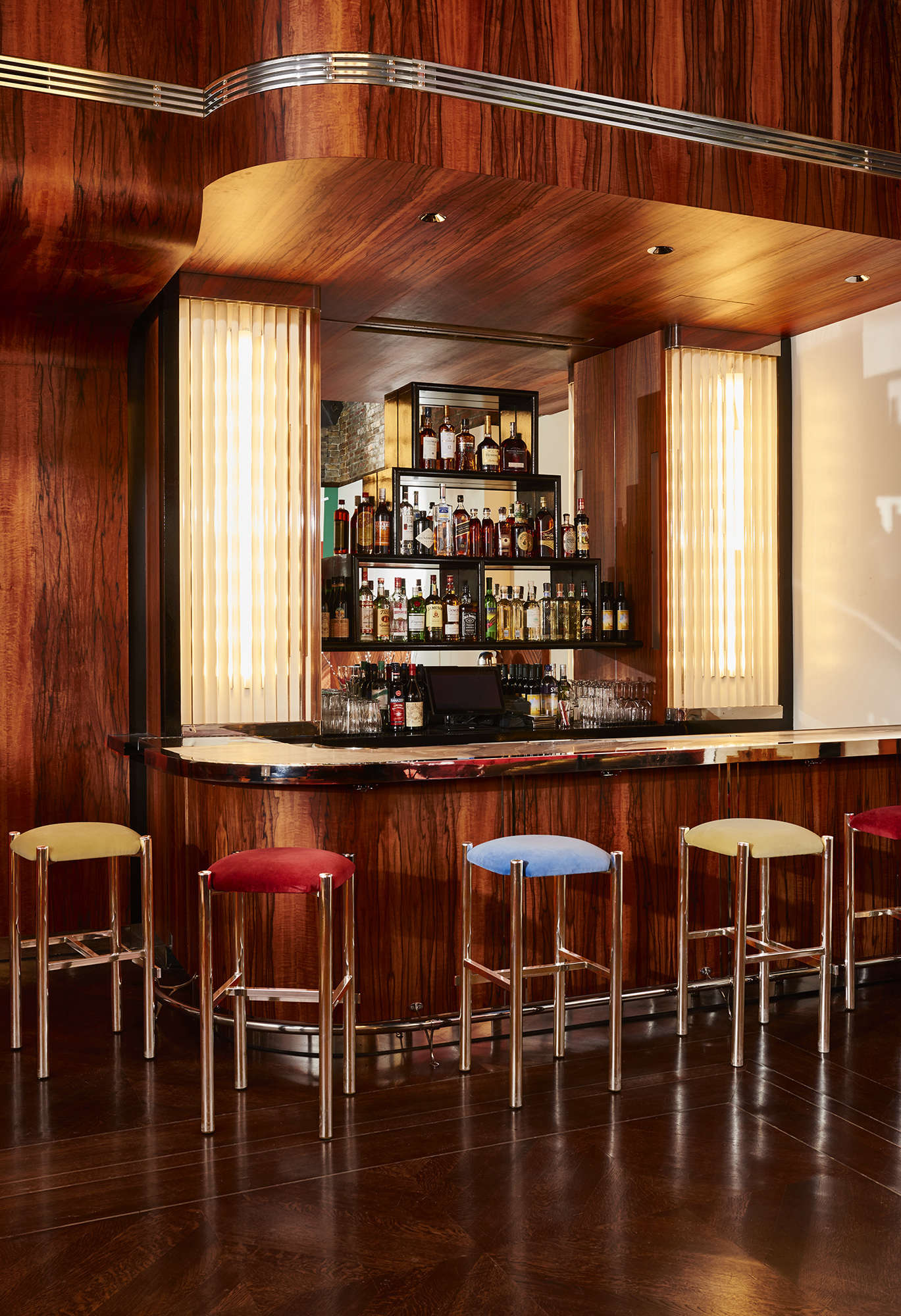 Superarchitettura: 1970s Italian Style at Primo’s in TriBeCa, NYC ...