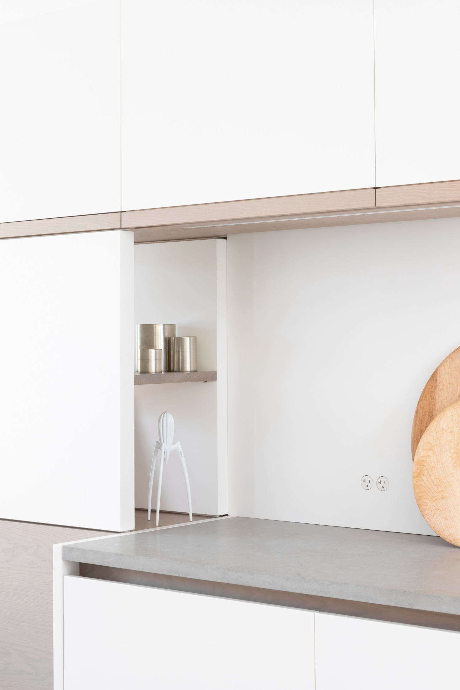 The Surprising Appeal of Flush Electrical Outlets: Remodeling 101 ...