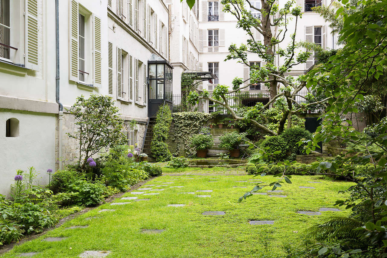 Trending on Gardenista: The French-Inspired Garden - Remodelista