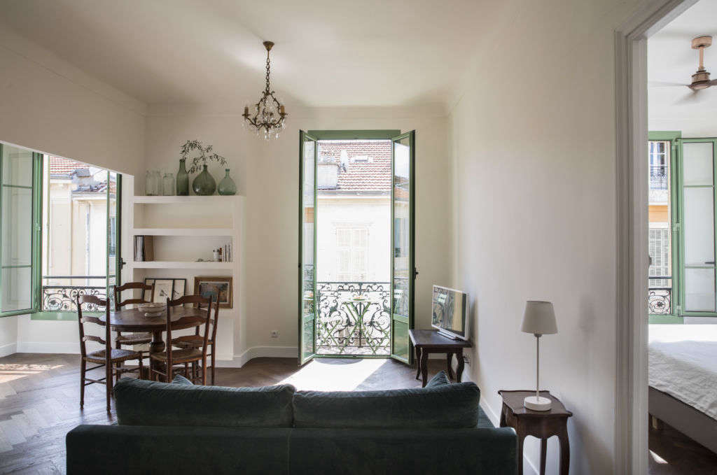 The Six-Month Remodel: An Airy Flat in Nice Gets a New Lease on Life ...
