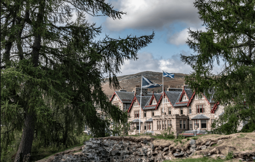 Lodgings Fit for the Royals: A Historic Hunting Lodge in Scotland ...