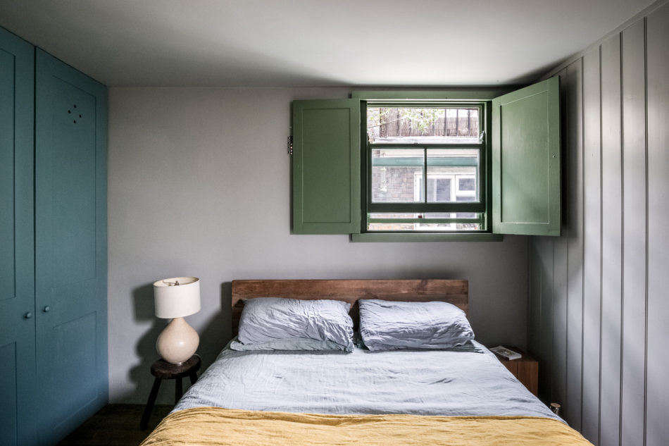 Dreamy Colors in a Former Victorian Coach House in Hackney