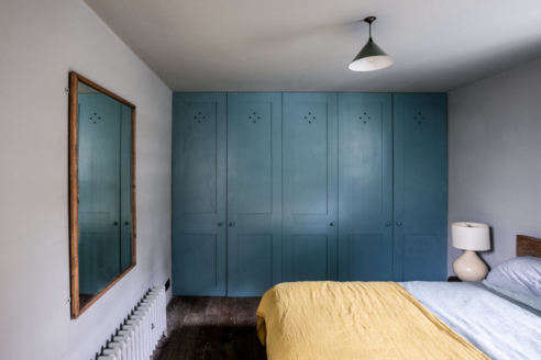 Dreamy Colors in a Former Victorian Coach House in Hackney