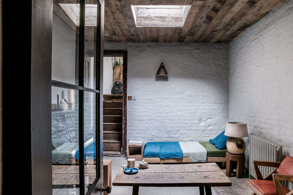 Dreamy Colors in a Former Victorian Coach House in Hackney