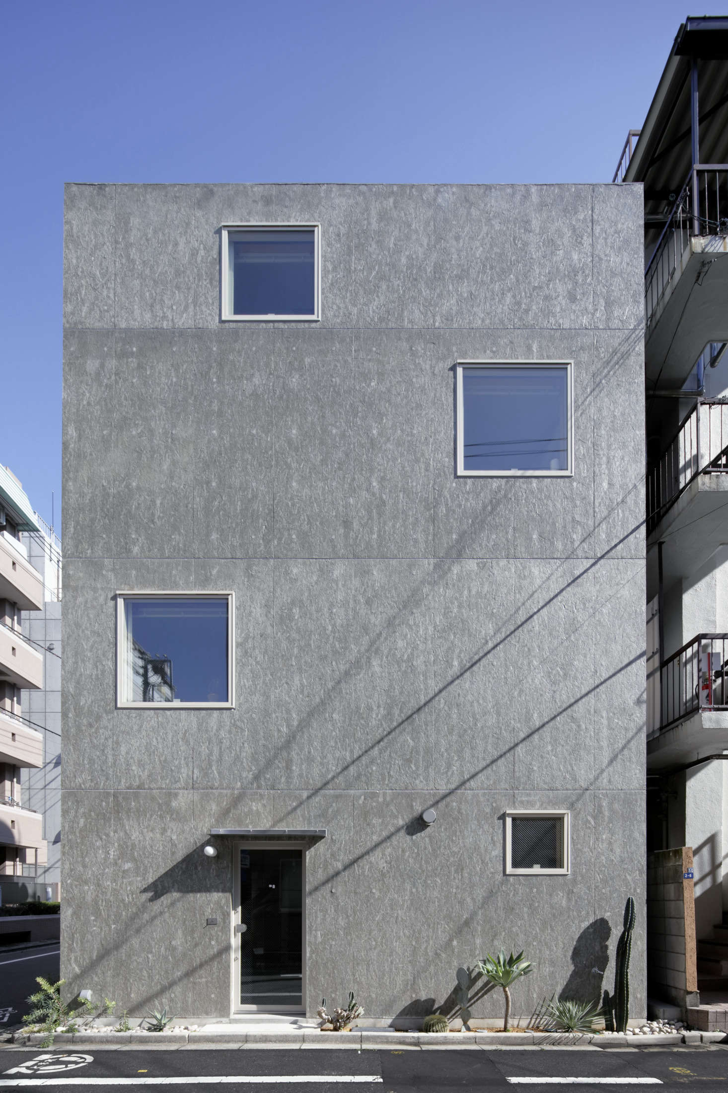 Vertical Alley: A Live/Work Tower for Two in Tokyo - Remodelista