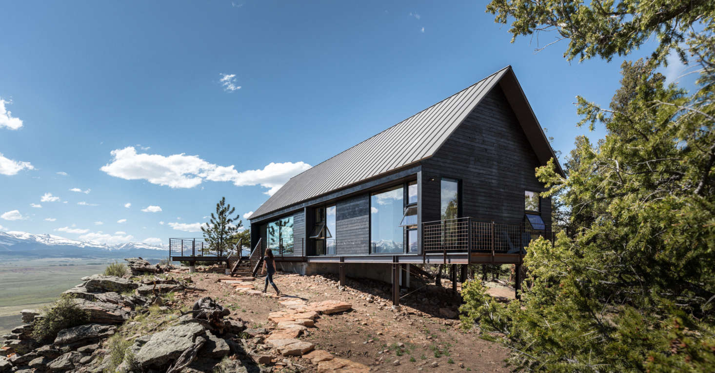 Big Windows, No Logs: A Modern Cabin Compound in Colorado