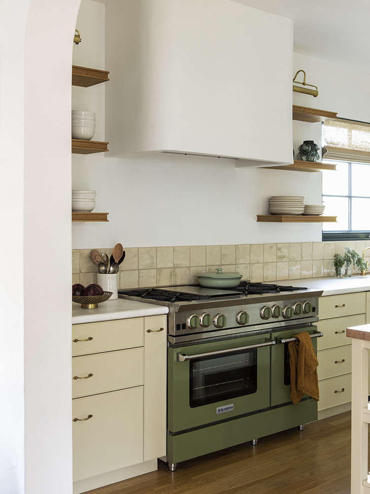 Steal This Look: A Los Angeles Architect's Low Key but Elegant Kitchen ...