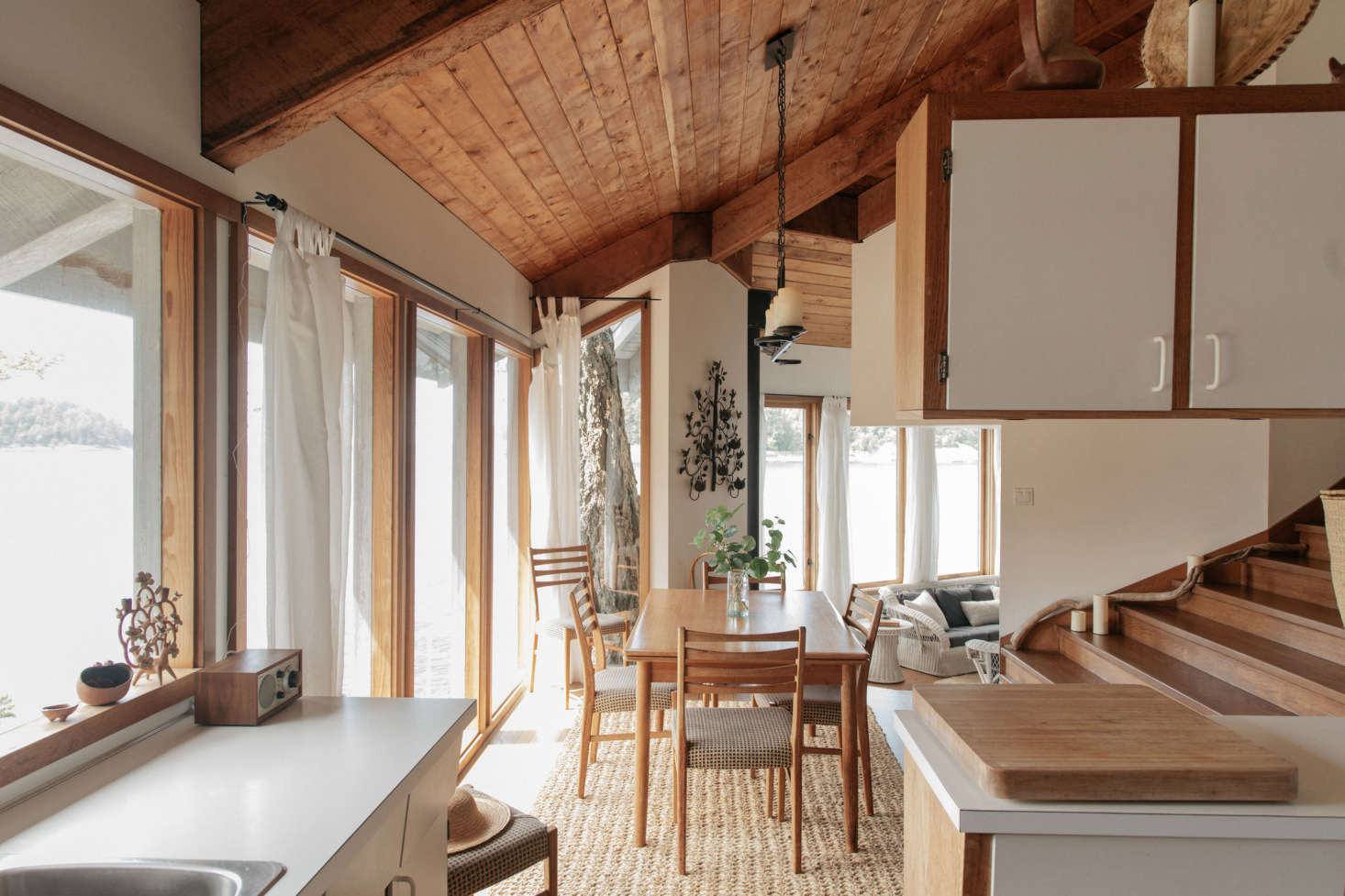 A Multigenerational Family's Cabin Retreat, Unchanged by Time - Remodelista