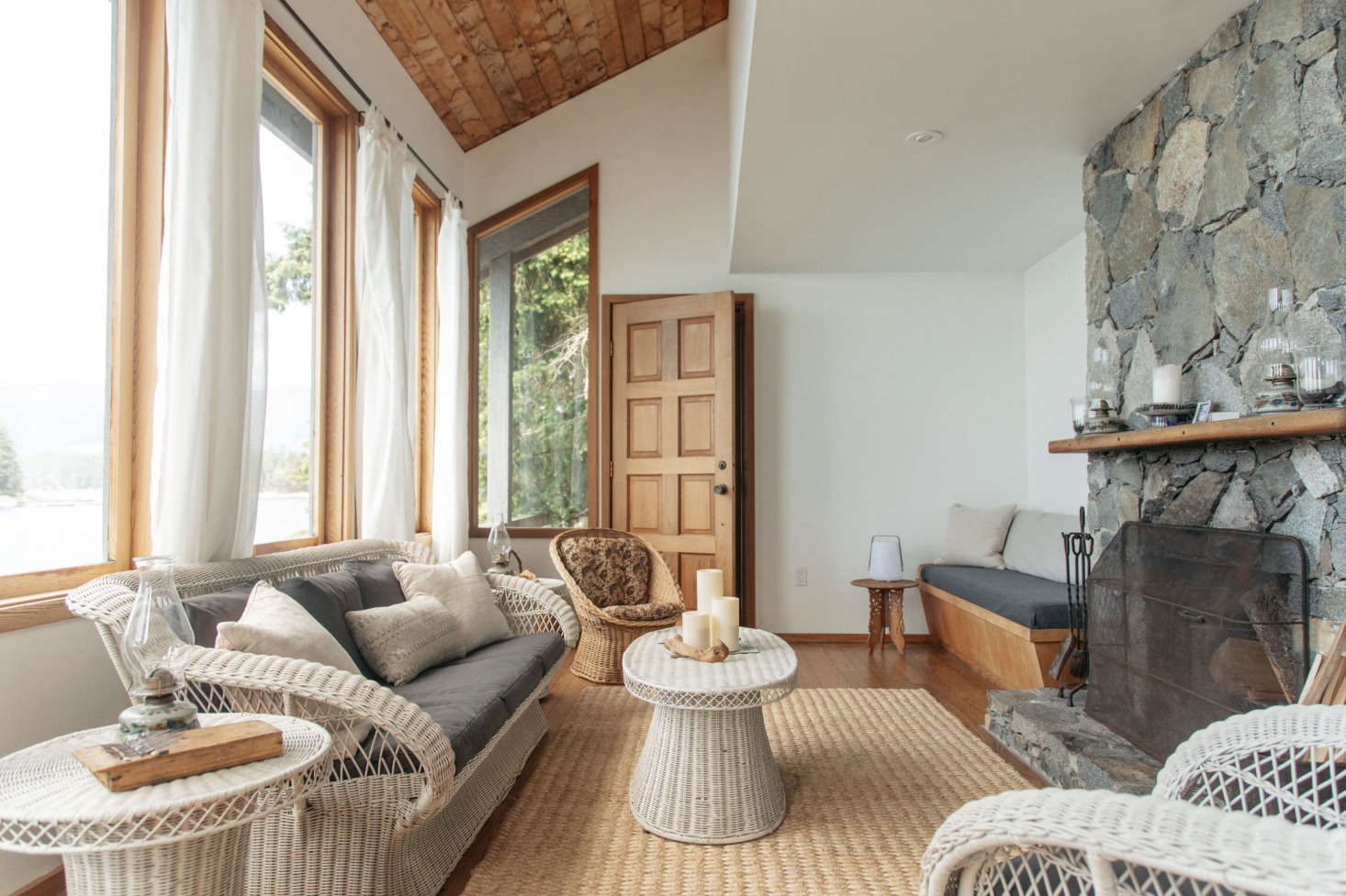 A Multigenerational Family's Cabin Retreat, Unchanged by Time - Remodelista