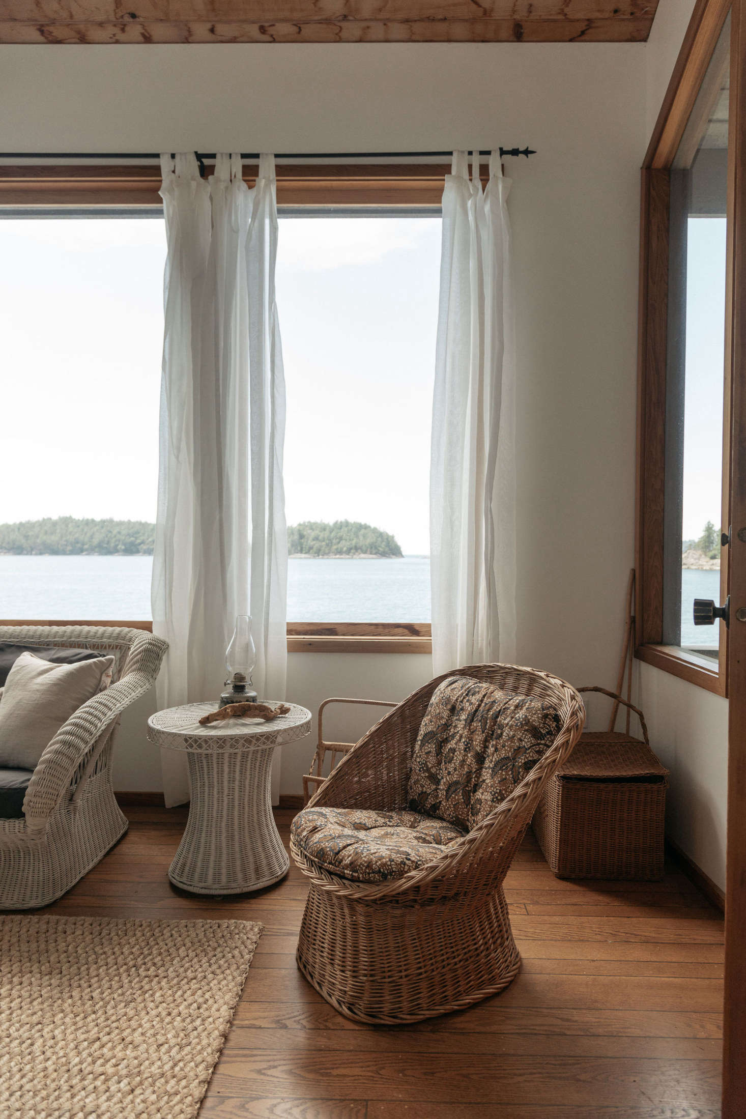 A Multigenerational Family's Cabin Retreat, Unchanged by Time - Remodelista