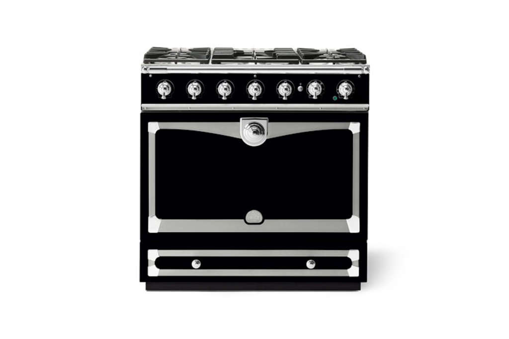 10 Easy Pieces: Black Kitchen Ranges - Remodelista