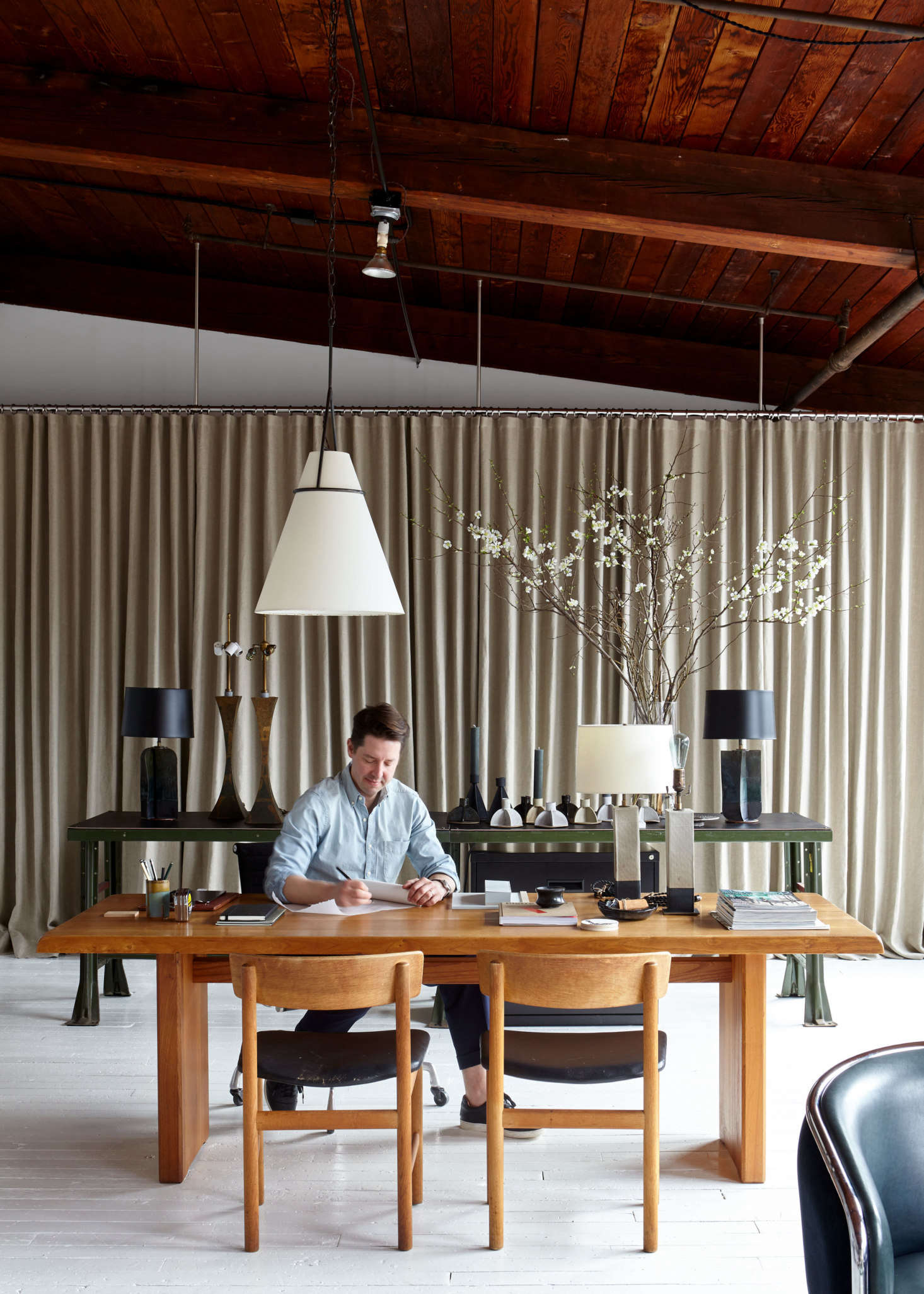 Midcentury-Style Ceramic Table Lamps are Back—and Being Made by Dumais Made